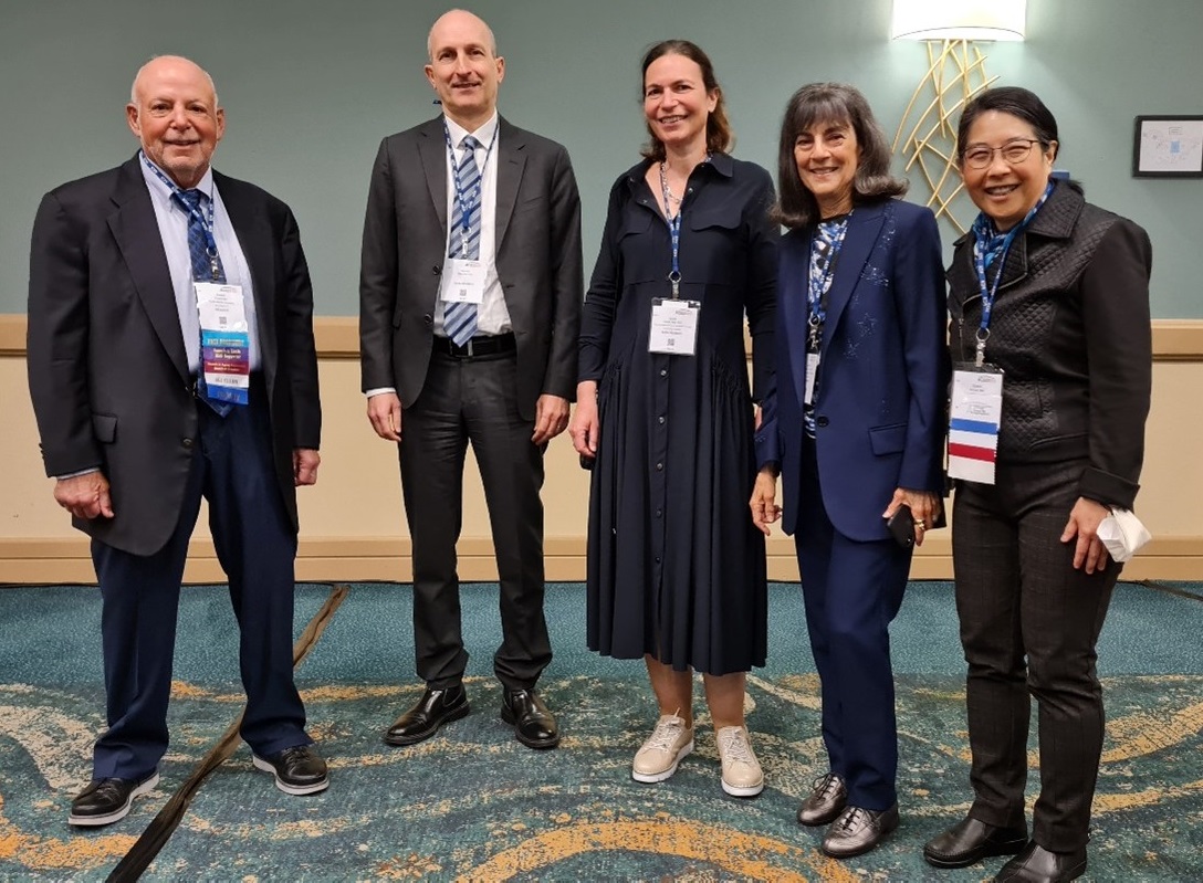 Janice Schwartz organized symposia and presented at AGS Annual Meeting ...